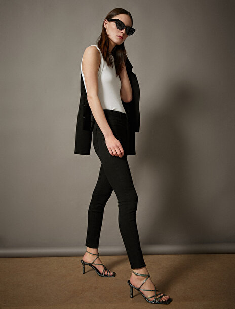 Koton Kadın Carmen Jean - Yüksek Bel Dar Kesim Dar Paça Pantolon