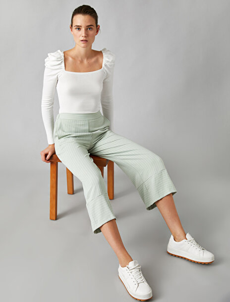 Koton Kadın Geniş Paça Çizgili Crop Pantolon Koton Kadın Geniş Paça Çizgili Crop Pantolon