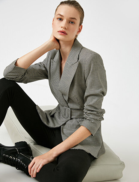 Koton Kadın Kazayağı Desenli Kemerli Ceket