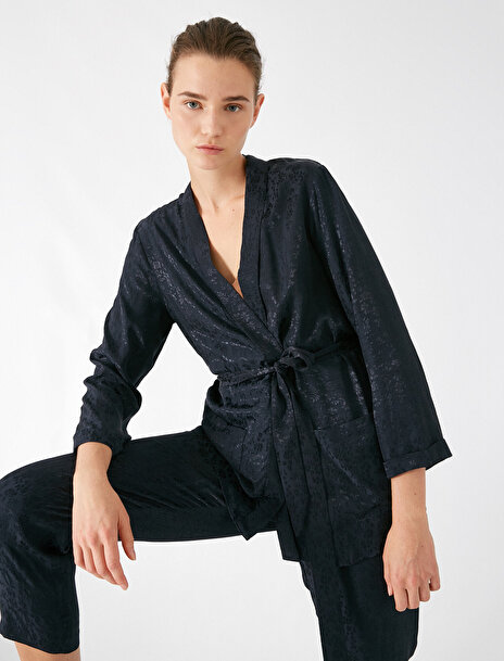 Koton Kadın Kemerli Çiçek Desenli Jakar Kimono Koton Kadın Kemerli Çiçek Desenli Jakar Kimono