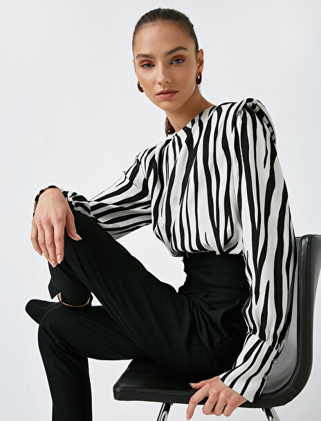 Koton Kadın Viskon Bisiklet Yaka Vatkalı Bluz