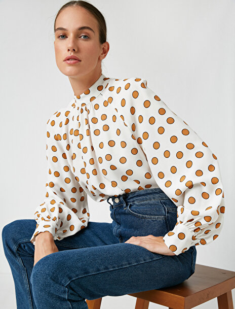 Koton Kadın Mandarin Yaka Puantiyeli Uzun Kollu Bluz Koton Kadın Mandarin Yaka Puantiyeli Uzun Kollu Bluz