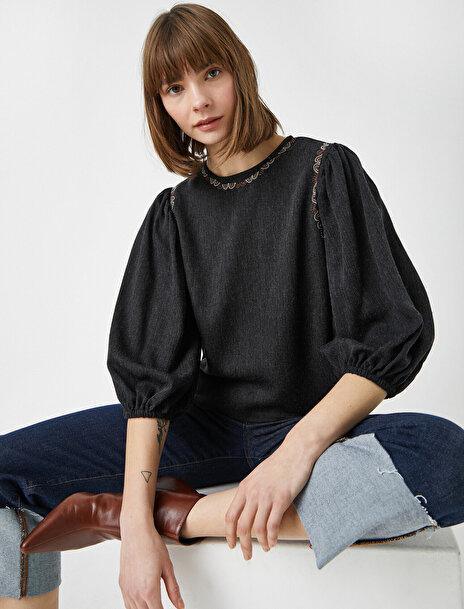 Koton Kadın El Emeği İşlemeli Bisiklet Yaka 3/4 Kol Bluz Koton Kadın El Emeği İşlemeli Bisiklet Yaka 3/4 Kol Bluz