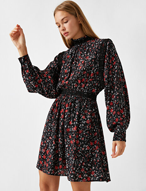 Koton Kadın Uzun Kollu Dantel Detaylı Çiçekli Kısa Elbise