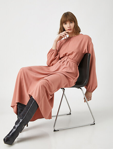 Koton Kadın Bisiklet Yaka Uzun Kollu Kemerli Maxi Elbise