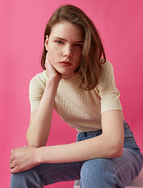 Koton Kadın Bisiklet Yaka Kisa Kollu Triko Kazak Koton Kadın Bisiklet Yaka Kisa Kollu Triko Kazak