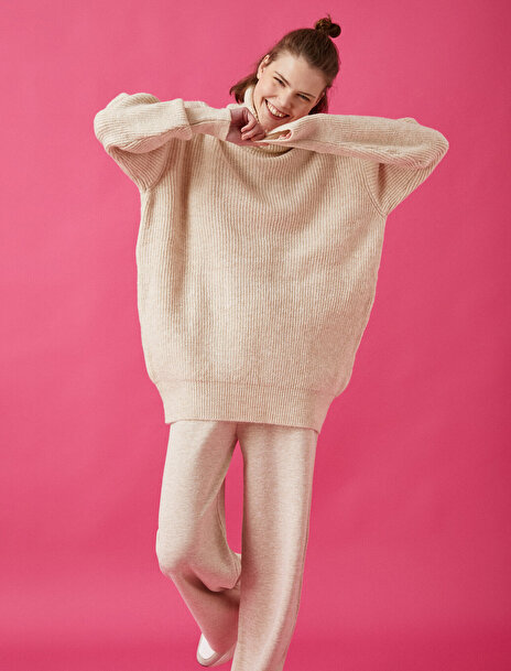 Koton Kadın Uzun Kollu Balıkçı Yaka Oversize Kazak Triko