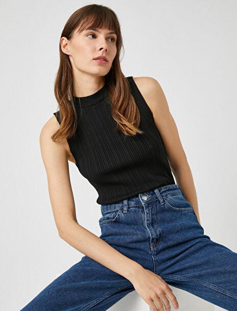 Koton Kadın Bisiklet Yaka Kolsuz Triko Kazak