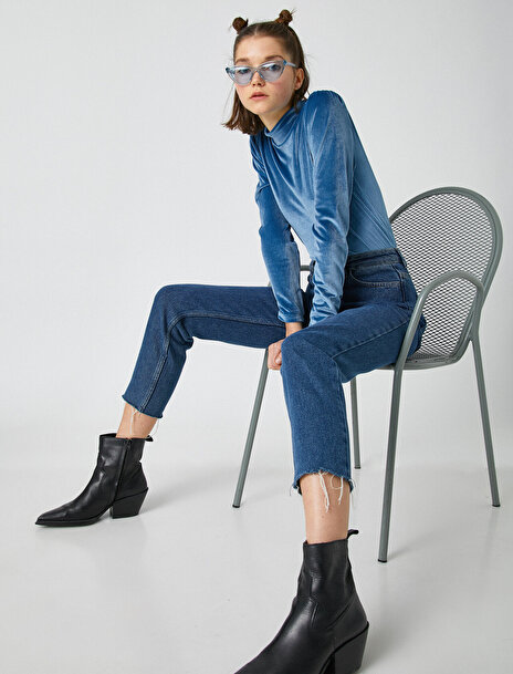 Koton Kadın Dik Yaka Uzun Kollu Kadife Tişört