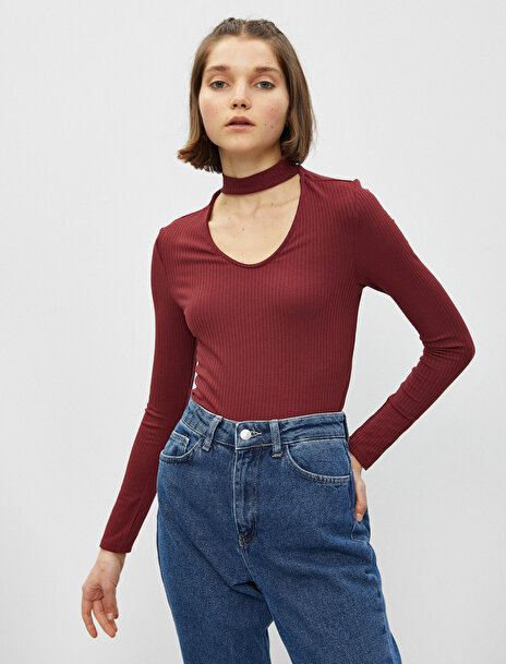Koton Kadın Kesik Yaka Ribanalı Kumaş Slim Fit Tişört Koton Kadın Kesik Yaka Ribanalı Kumaş Slim Fit Tişört