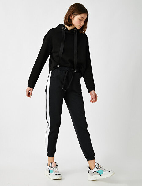 Koton Kadın Jogger Eşofman Altı Şerit Detaylı Pamuklu Koton Kadın Jogger Eşofman Altı Şerit Detaylı Pamuklu