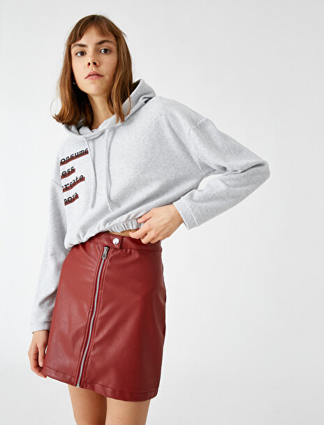 Koton Ole Genç Kız Kapüsonlu Yazili Baskili Crop Sweatshirt Koton Ole Genç Kız Kapüsonlu Yazili Baskili Crop Sweatshirt