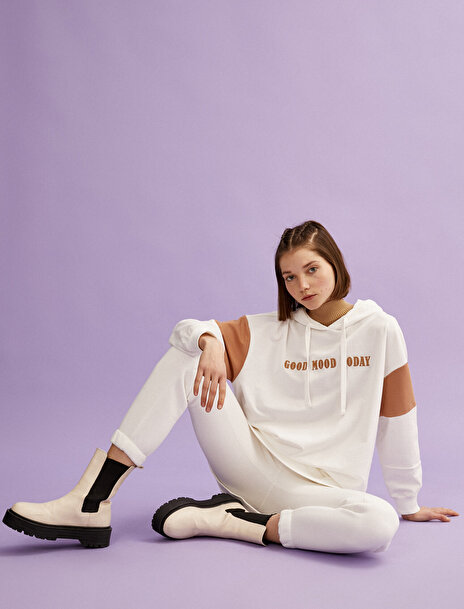 Koton Ole Genç Kız Pamuklu Kapüşonlu Slogan Renk Bloklu Sweatshirt Koton Ole Genç Kız Pamuklu Kapüşonlu Slogan Renk Bloklu Sweatshirt
