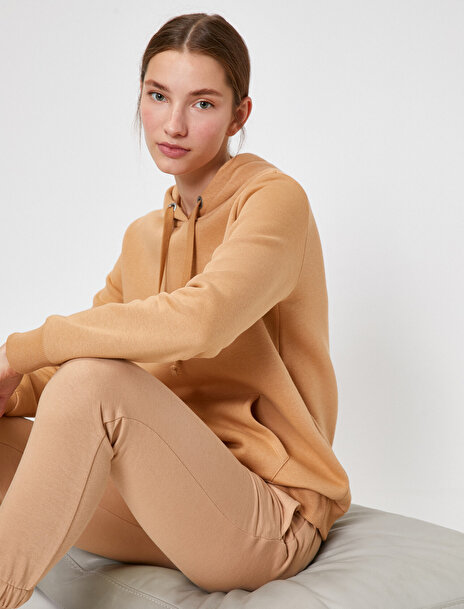 Koton Ole Genç Kız Uzun Kollu Düz Renk Kapüşonlu Sweatshirt Koton Ole Genç Kız Uzun Kollu Düz Renk Kapüşonlu Sweatshirt