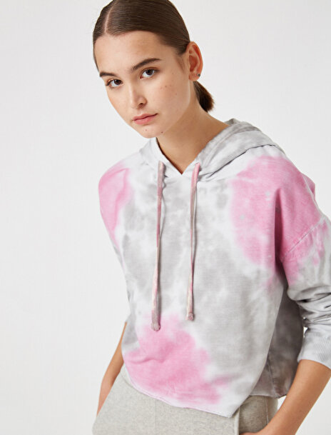 Koton Ole Genç Kız %100 Pamuk Kapüşonlu Batik Desenli Sweatshirt Koton Ole Genç Kız %100 Pamuk Kapüşonlu Batik Desenli Sweatshirt
