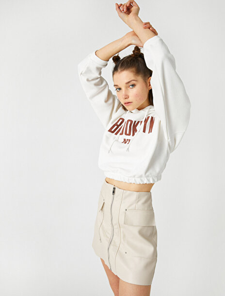 Koton Ole Genç Kız Pamuklu Kapüşonlu Yazılı Baskılı Crop Sweatshirt Koton Ole Genç Kız Pamuklu Kapüşonlu Yazılı Baskılı Crop Sweatshirt