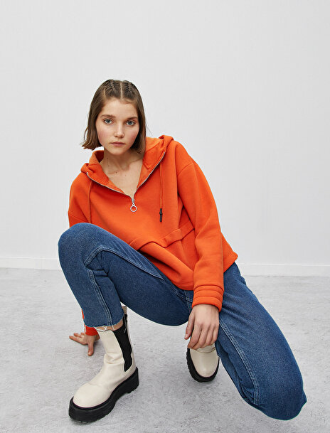 Koton Ole Genç Kız Kapüşonlu Yakası Fermuar Detaylı Sweatshirt