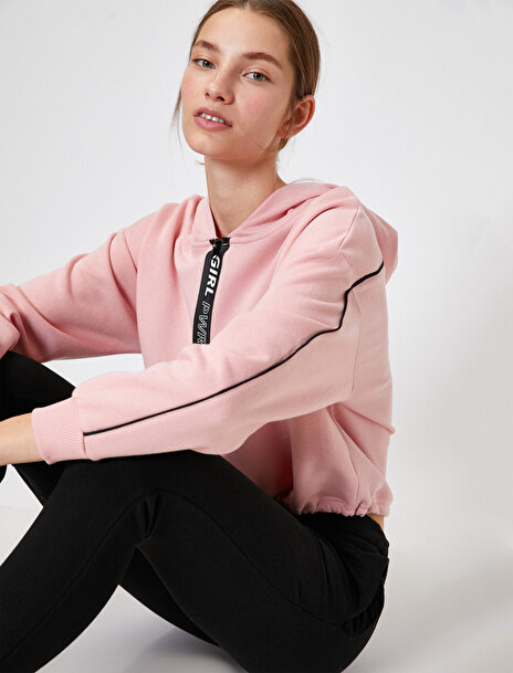 Koton Ole Genç Kız Kapüşonlu Sloganlı Crop Sweatshirt Koton Ole Genç Kız Kapüşonlu Sloganlı Crop Sweatshirt
