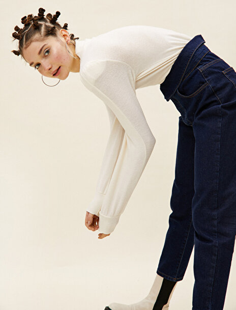 Koton Kadın Yuvarlak Yaka Kol Ucu Lastikli Kazak Koton Kadın Yuvarlak Yaka Kol Ucu Lastikli Kazak