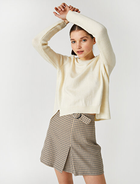 Koton Kadın Bisiklet Yaka Yırtmaç Detaylı Triko Kazak