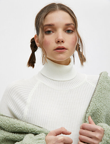 Koton Ole Genç Kız Balıkçı Yaka Uzun Kollu Triko Kazak Koton Ole Genç Kız Balıkçı Yaka Uzun Kollu Triko Kazak