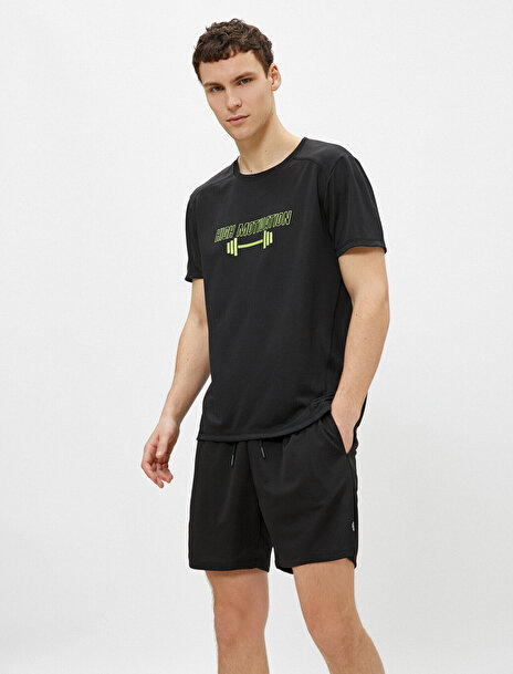 Koton Erkek Normal Bel Cepli Basic Şort Koton Erkek Normal Bel Cepli Basic Şort