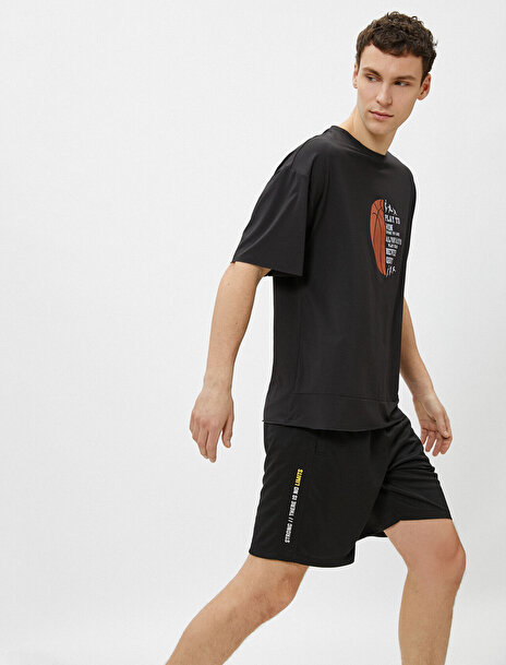 Koton Erkek Yazılı Baskılı Cepli Beli Bağlamalı Şort