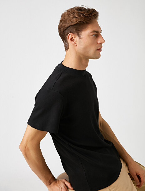 Koton Erkek Organik Pamuklu Bisiklet Yaka Basic Kisa Kollu Kazak Koton Erkek Organik Pamuklu Bisiklet Yaka Basic Kisa Kollu Kazak