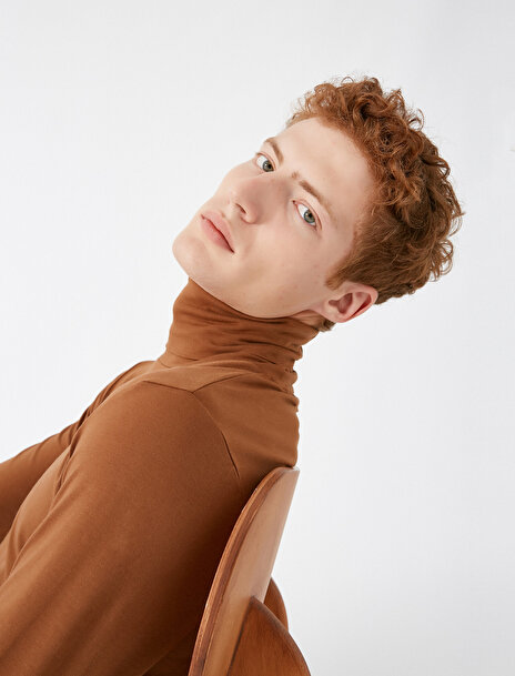 Koton Erkek Organik Pamuklu Balikçi Yaka Uzun Kollu Tisört Koton Erkek Organik Pamuklu Balikçi Yaka Uzun Kollu Tisört