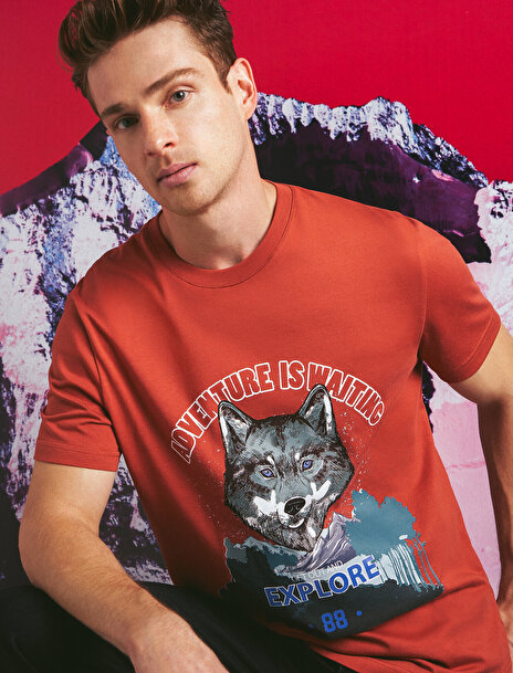 Koton Erkek Organik Pamuklu Bisiklet Yaka Kisa Kollu Baskili Tisört