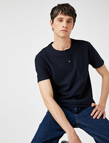 Koton Erkek Dügmeli Yaka Tisört Waffle