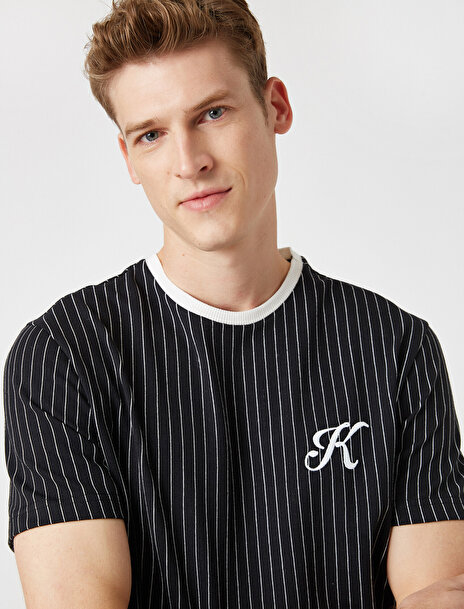 Koton Erkek Çizgili Harf Islemeli Bisiklet Yaka Kisa Kollu Tisört