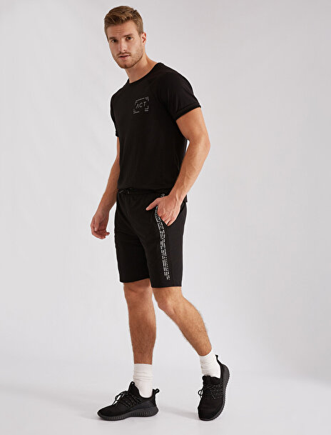 Koton Erkek Bisiklet Yaka Yazılı Baskılı Kısa Kollu Tişört