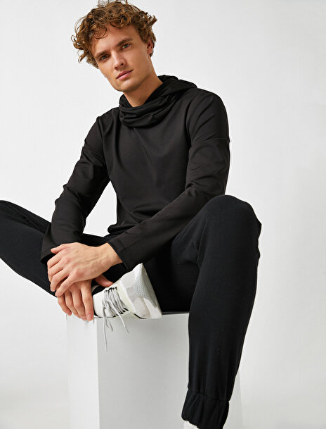 Koton Erkek Regular Fit Kapüşonlu Basic Uzun Kollu Yüksek Yaka Sweatshirt Koton Erkek Regular Fit Kapüşonlu Basic Uzun Kollu Yüksek Yaka Sweatshirt
