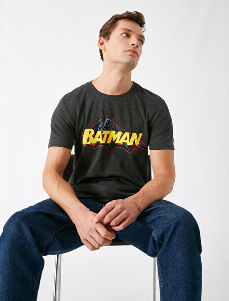 Koton Erkek Batman Lisanslı Bisiklet Yaka Kısa Kollu Tişört