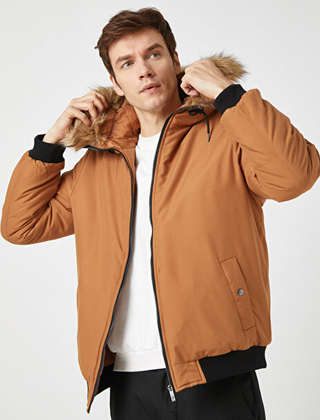 Koton Erkek Suni Kürklü Kapüşonlu Cepli Kaban