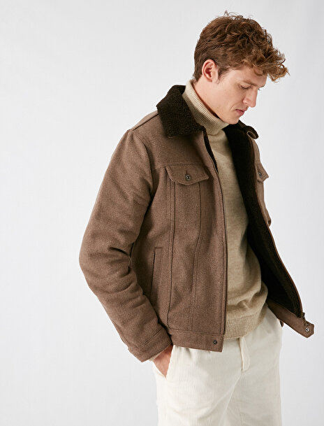 Koton Erkek Suni Kürk Detaylı Fermuarlı Cepli Ceket Koton Erkek Suni Kürk Detaylı Fermuarlı Cepli Ceket