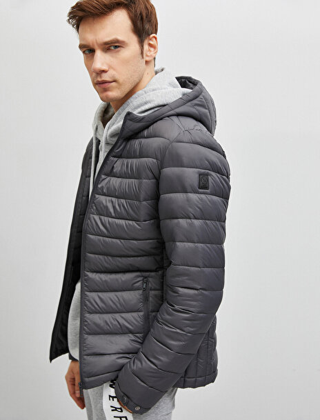 Koton Erkek Kapüşonlu Fermuarlı Mont