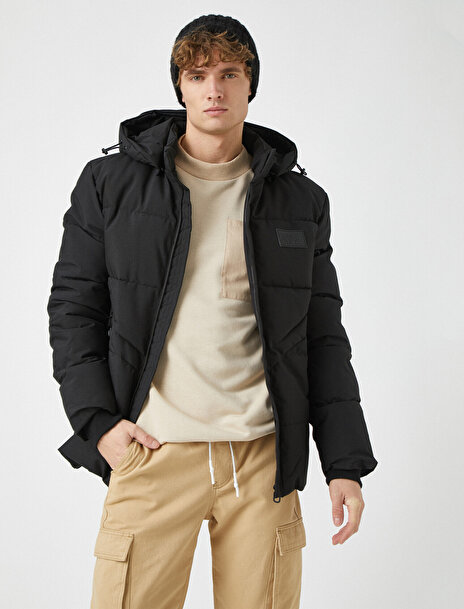 Koton Erkek Kapüşonlu Cepli Fermuarlı Kaban