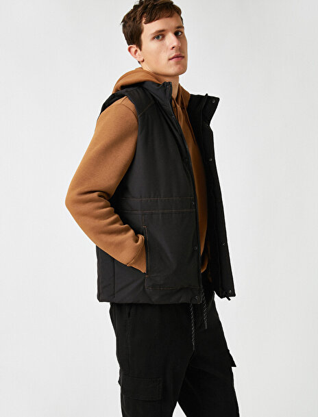 Koton Erkek Dik Yaka Cepli Fermuarlı Yelek