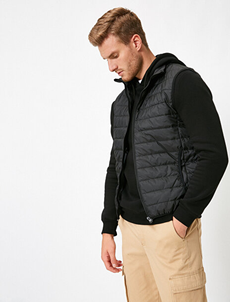 Koton Erkek Fermuarlı Cepli Yelek