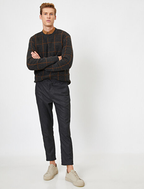 Koton Erkek Kareli Poplin Kumaş Beli Bağlamalı Chino Pantolon Koton Erkek Kareli Poplin Kumaş Beli Bağlamalı Chino Pantolon