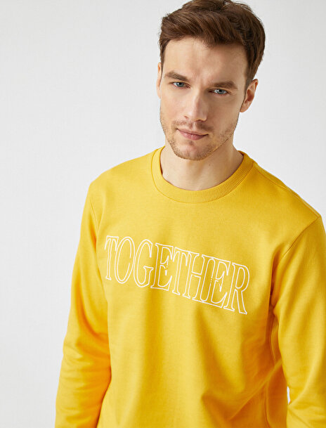 Koton Erkek Pamuklu Bisiklet Yaka Yazılı Baskılı Uzun Kollu Sweatshirt Koton Erkek Pamuklu Bisiklet Yaka Yazılı Baskılı Uzun Kollu Sweatshirt