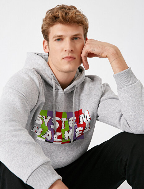 Koton Erkek Kapüşonlu Uzun Kollu Yazılı Baskılı Sweatshirt