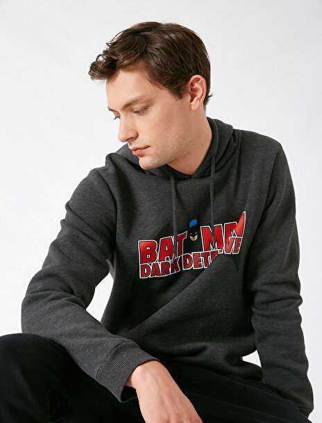 Koton Erkek Batman Lisanslı Baskılı Kapüşonlu Uzun Kollu Sweatshirt