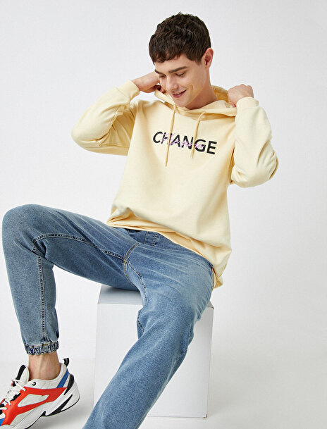 Koton Erkek Yazılı Baskılı Kapüşonlu Uzun Kollu Sweatshirt