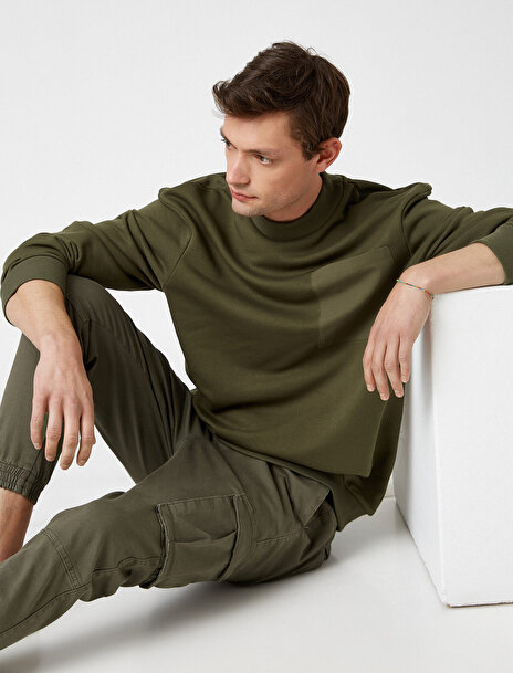 Koton Erkek Dik Yaka Cepli Uzun Kollu Sweatshirt
