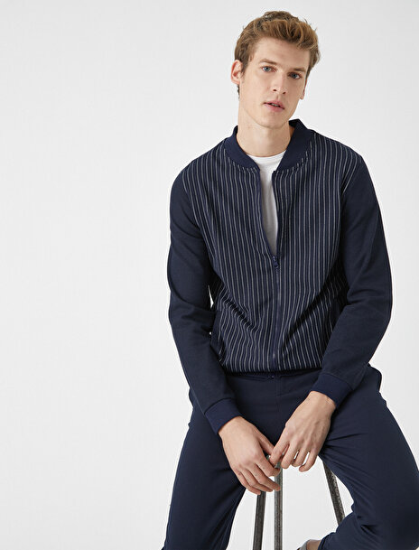 Koton Erkek Çizgili Kolej Yaka Slim Fit Fermuarli Hirka Koton Erkek Çizgili Kolej Yaka Slim Fit Fermuarli Hirka