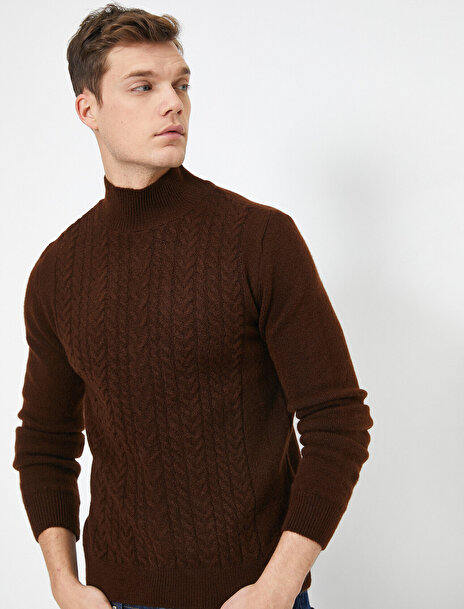 Koton Erkek Boğazlı Uzun Kollu Desenli Triko Kazak