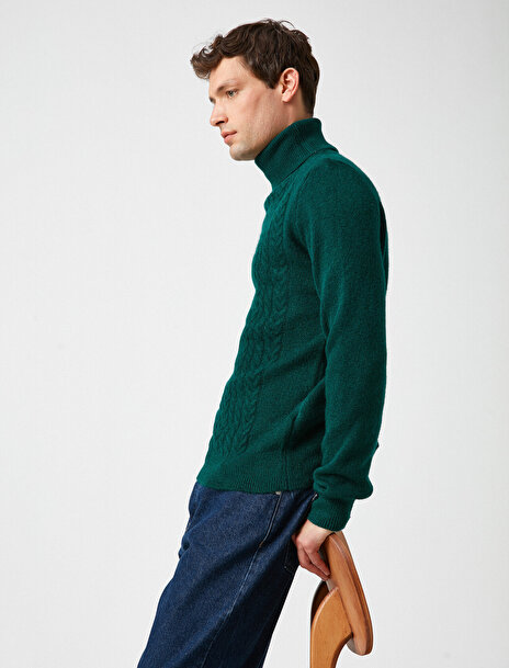 Koton Erkek Boğazlı Saç Örgülü Triko Kazak